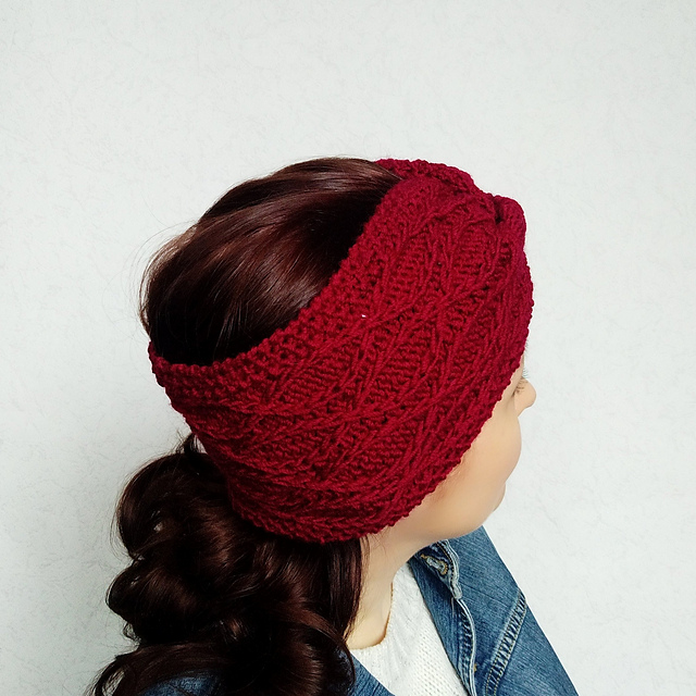 Ravelry: Headband "Oval Chains" pattern by Olga Stepanova