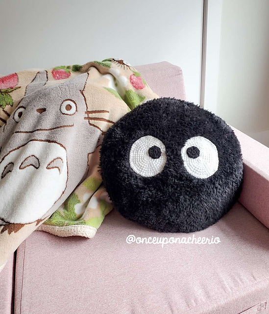 Ravelry: Soot Sprite Pillow pattern by Juli Anne