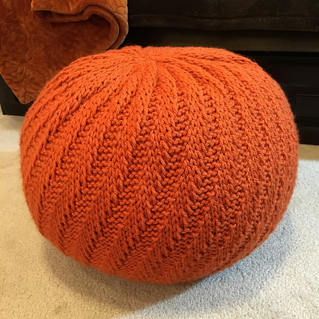 Ravelry: OrangeSmoothie's Pumpkin Floor Pouf