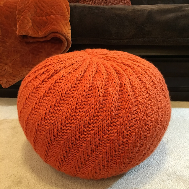Ravelry: OrangeSmoothie's Pumpkin Floor Pouf