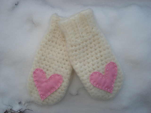 Ravelry: Crochet felted mittens pattern by Linda Stoll