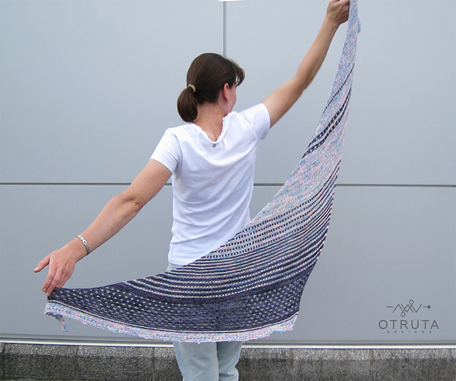 Ravelry: Crosspoint Shawl pattern by Tetiana Otruta