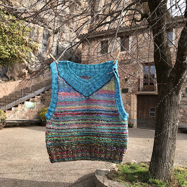 Ravelry: Chaleco La Flori pattern by Ovella Lab