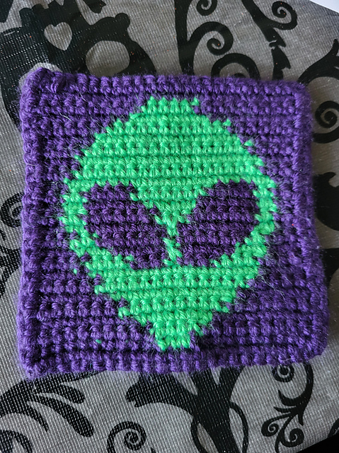 Ravelry: Alien Square pattern by Play Crochet