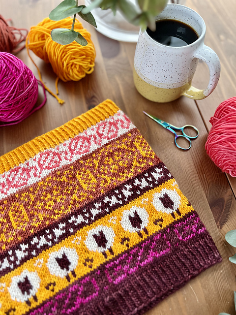 Ravelry: Rhinebeck Doodle (Standard Cowl) pattern by Jamie Lomax
