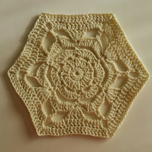 Ravelry: Star Rose Hexagon pattern by Pamela Bastian