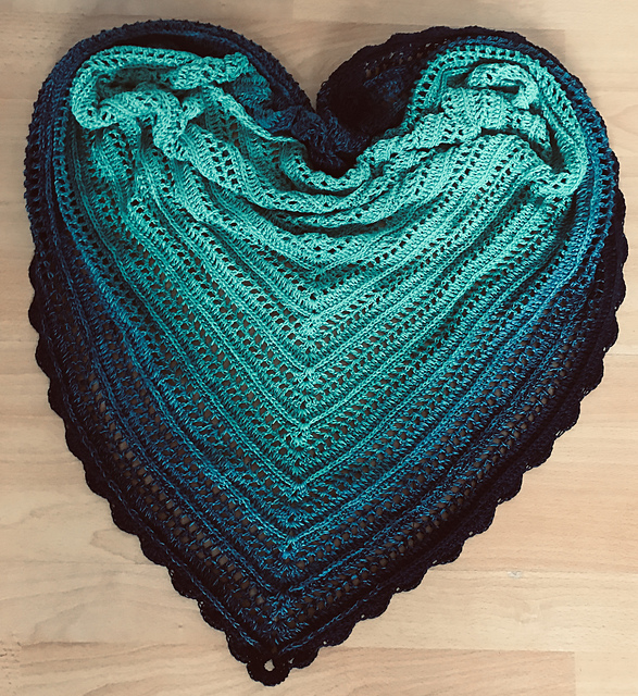 Ravelry: Dreieckstuch FREEWAY pattern by Anette Pan