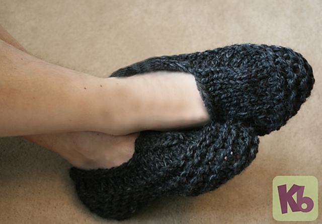 Ravelry: Men's Slippers pattern by Isela Phelps