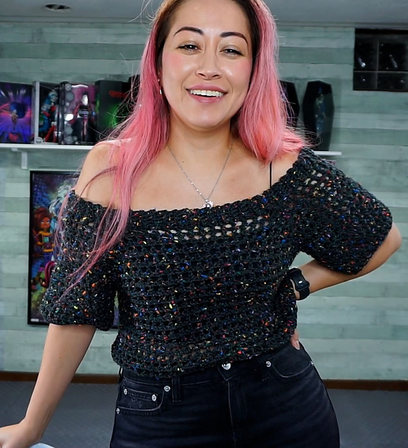 Ravelry: Raglan crop top pattern by Paulina Caudillo