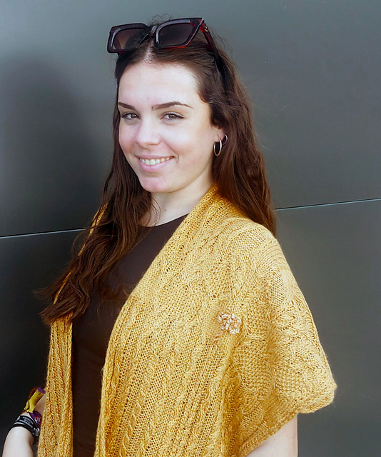 Ravelry: Chal Silvia pattern by Paqui murga