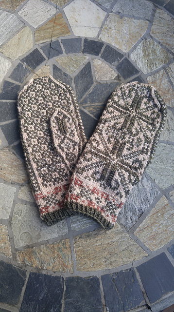 Ravelry: Mitaines Zab'Ame pattern by Isabelle Allard