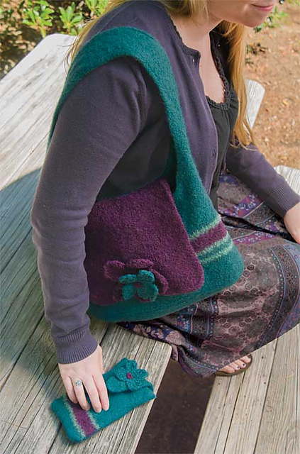 Ravelry: Felted Bag and Eyeglass Case pattern by Phyllis Fishberg