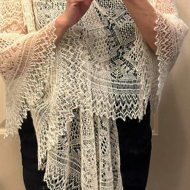 Ravelry: Lucente Stella pattern by Paula Kibildis