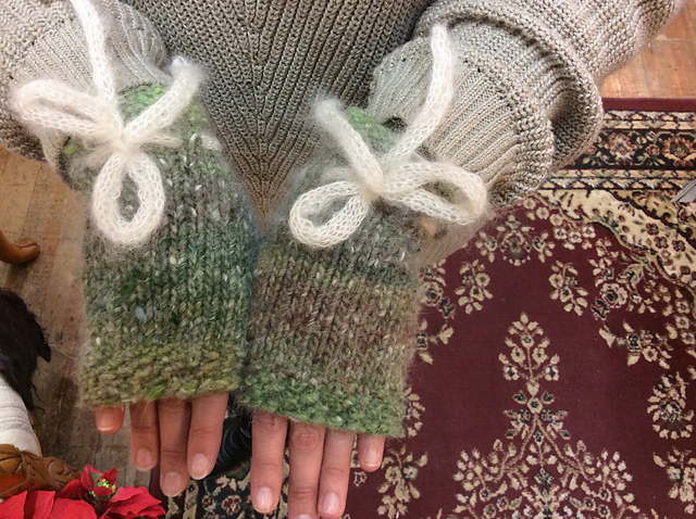 Ravelry: PauletteLack's Seed Stitch Mitts with mohair ribbon