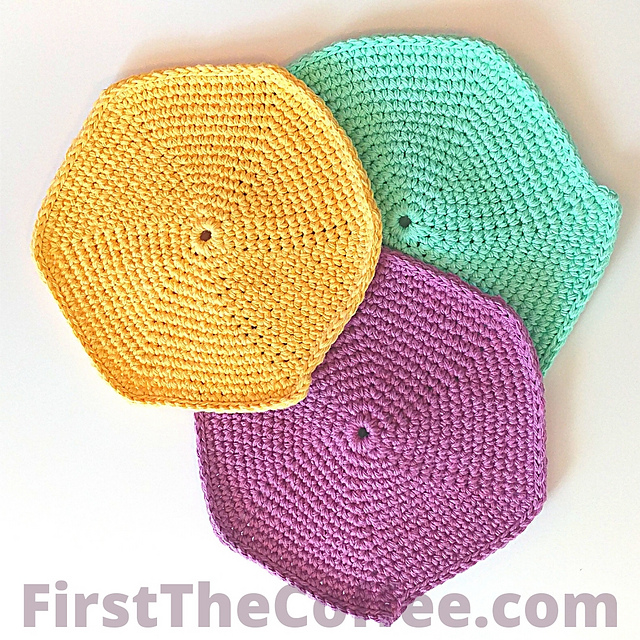 Ravelry: Pinwheel Crochet Dishcloth pattern by Josie Anderson