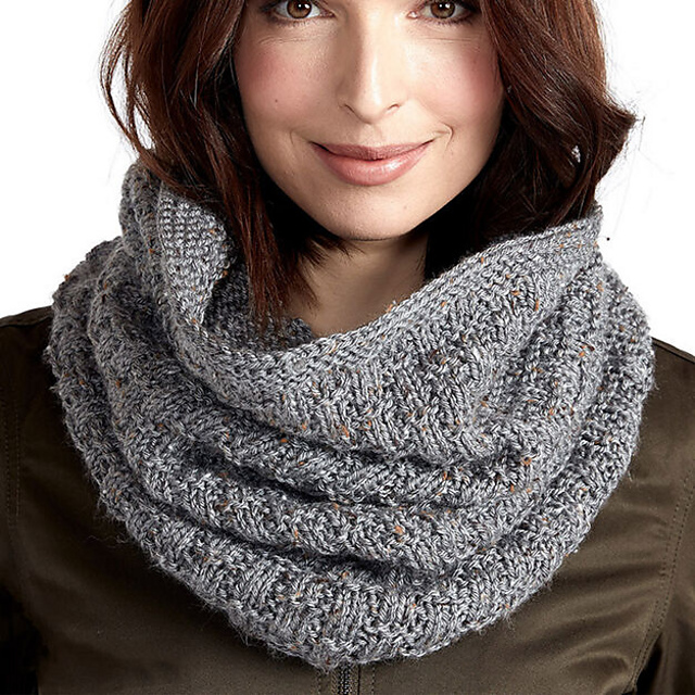 Ravelry: Cozy Tweed Cowl pattern by Yarnspirations Design Studio