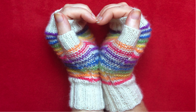 Ravelry: Iridis Mitts pattern by Penelope Reilly