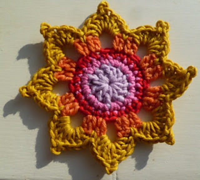 Ravelry: Octagon Flower pattern by Sue Pinner