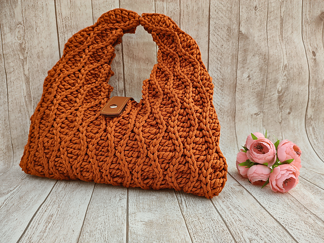 Ravelry: Wavy Hobo Bag pattern by NATESSA | Sacred Crochet Art