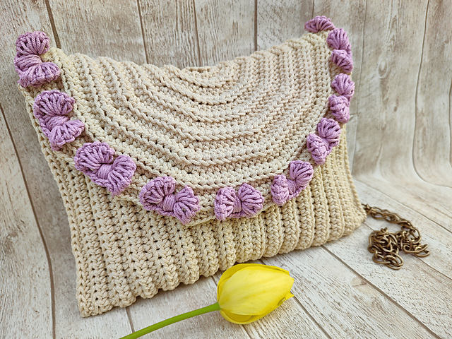 Ravelry: One Piece Clutch Bag pattern by NATESSA | Sacred Crochet Art