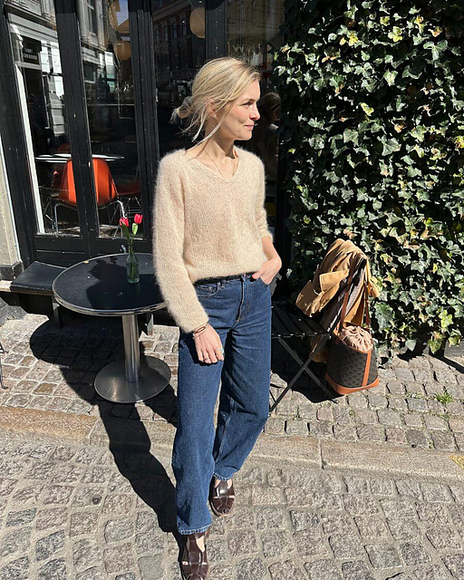 Ravelry: Cumulus Blouse pattern by PetiteKnit