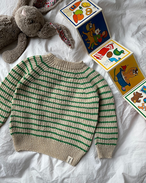 Ravelry: Friday Sweater Baby pattern by PetiteKnit