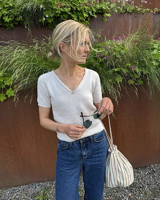 Ravelry: Cumulus Tee pattern by PetiteKnit