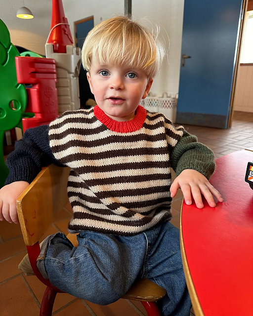 Ravelry: Holger Sweater pattern by PetiteKnit