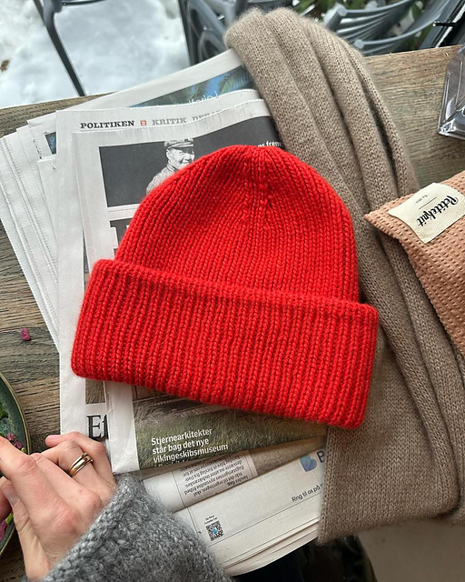 Ravelry: Weekend Hat pattern by PetiteKnit