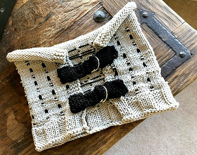 Ravelry: Rondo cowl pattern by Petra Breakstone