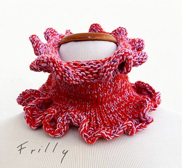 Ravelry: Frilly cowl pattern by Petra Breakstone
