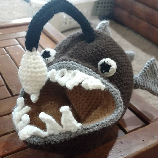 Ravelry: Angler Fish pattern by Vanessa Mooncie
