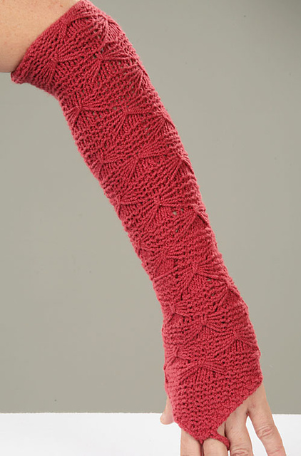 Ravelry: Stretchy Gauntlet pattern by Jill Wolcott
