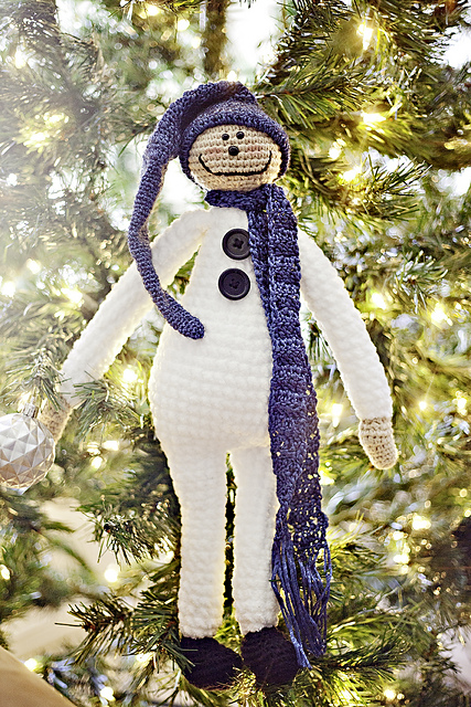 Ravelry: Slush the Snowman pattern by Lauren Whitney