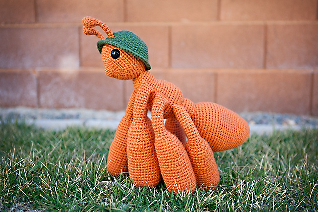Ravelry: G.I. Ant pattern by Lauren Whitney
