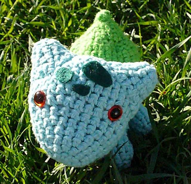 Ravelry: Bulbasaur Amigurumi Pattern pattern by Heather Vandermeer