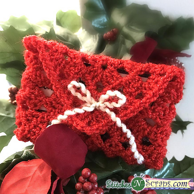 Ravelry: Granny Square Gift Card Envelope pattern by Pia Thadani