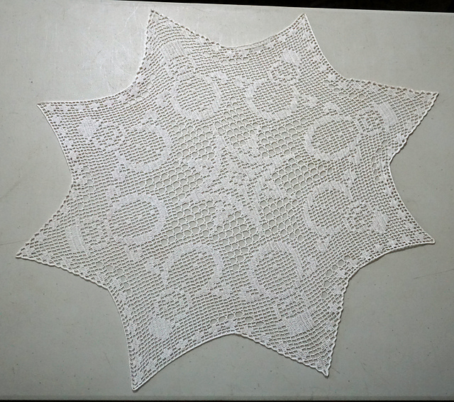 Ravelry: Large Snowman Doily in Filet Crochet FH602 pattern by Hartmut Hass