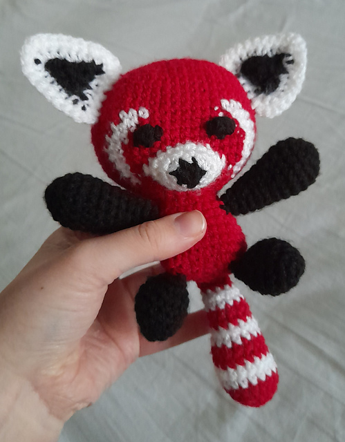 Ravelry: Red Panda pattern by Pin Bones