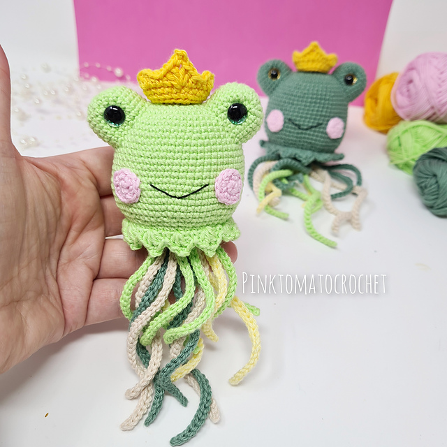 Ravelry: Frog Jellyfish pattern by Anna Josephine Laurin