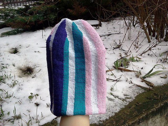 Ravelry: Side-to-side hat pattern by Silvia Heke mai