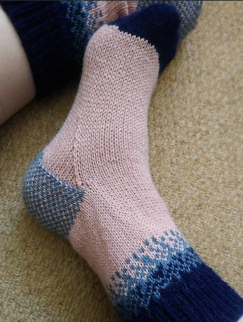 Ravelry: Anne with a Yarn pattern by Silvia Heke mai