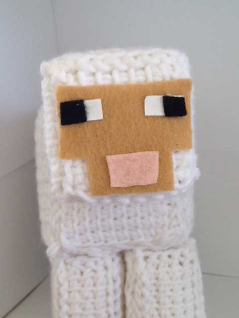 Ravelry: Minecraft Sheep pattern by Leslee Brandenburg