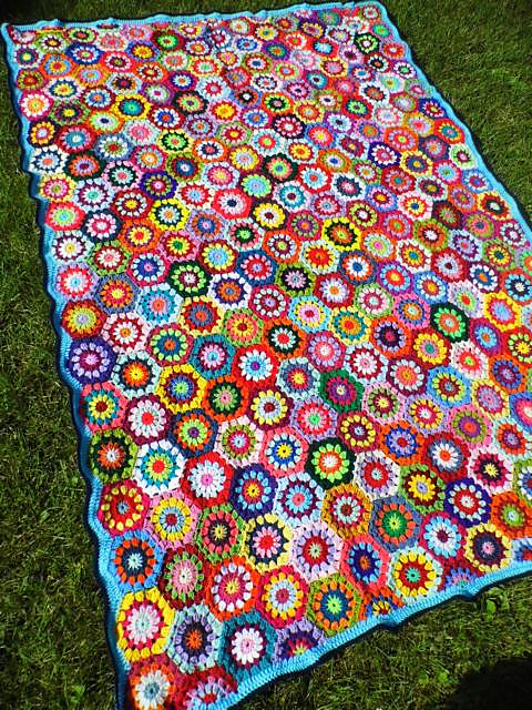 Ravelry: Upcycled RetrO HeXagoN Afghan pattern by Sandra Guggenberger