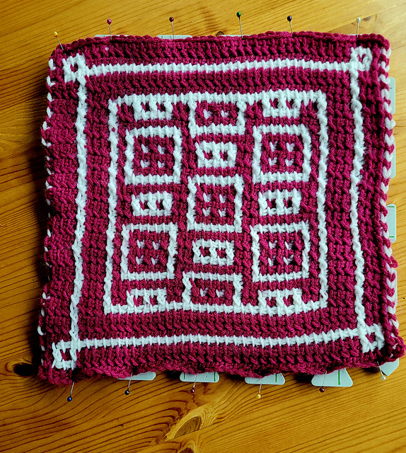 Ravelry: Pat's square #18 pattern by Pat Aylor