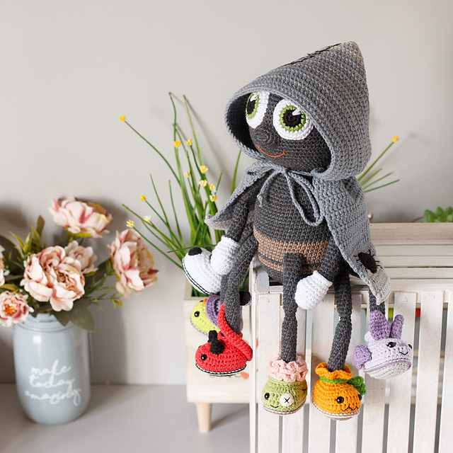 Ravelry: Halloween Spider Toy pattern by Tetiana Saienko