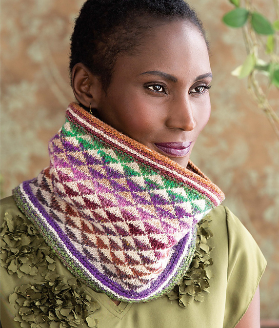Ravelry: Graphic Triangles Cowl pattern by Cheryl Murray