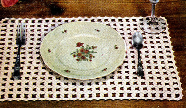 Ravelry: Wedding Rings Luncheon Mat #7081 pattern by DMC