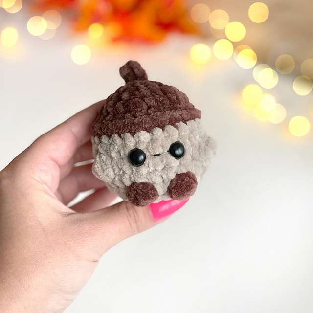 Ravelry: Acorn Buddy pattern by Marina Emelianova