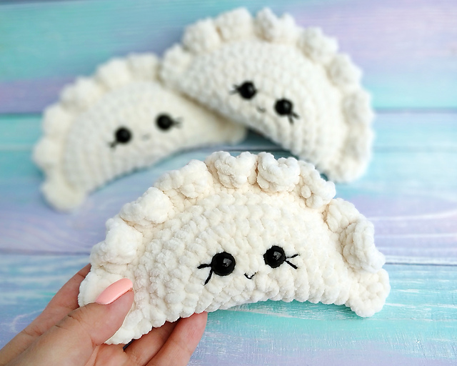Ravelry: Dumpling (Pierogi) pattern by Marina Emelianova